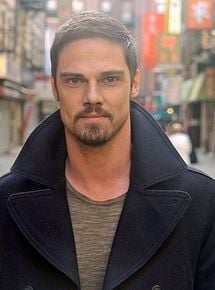 Jay Ryan (III) - SensaCine.com.mx