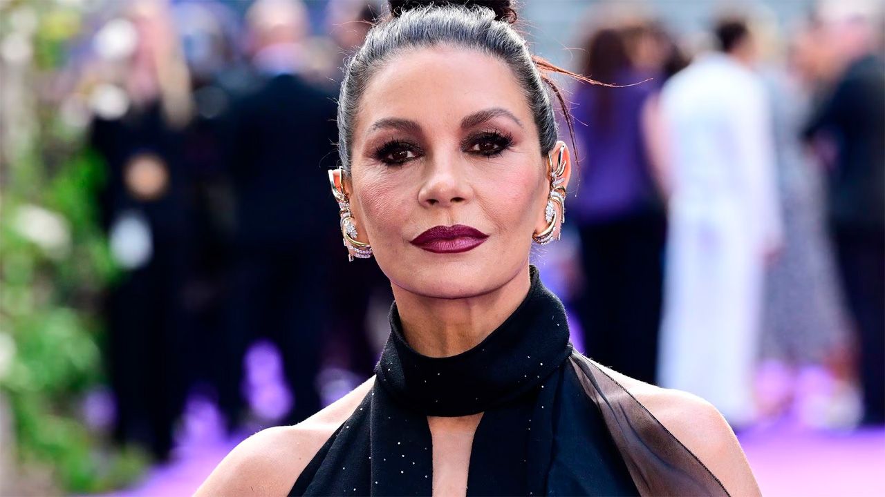 Catherine Zeta-Jones cambia ‘Merlina’ por un thriller de venganza: la ...