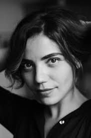 Nassima Benchicou : Su biografía - SensaCine.com.mx