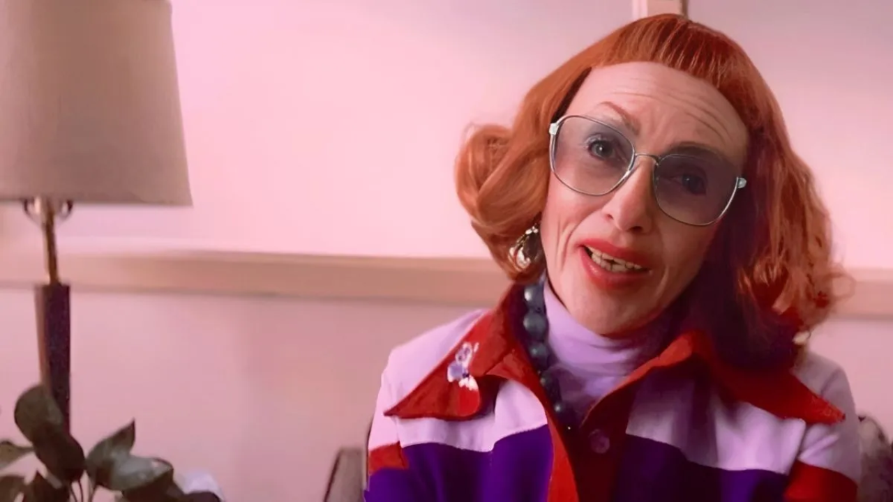 ‘Weapons’: El director revela cómo surgió Gladys, el personaje más misterioso y perturbador de ...