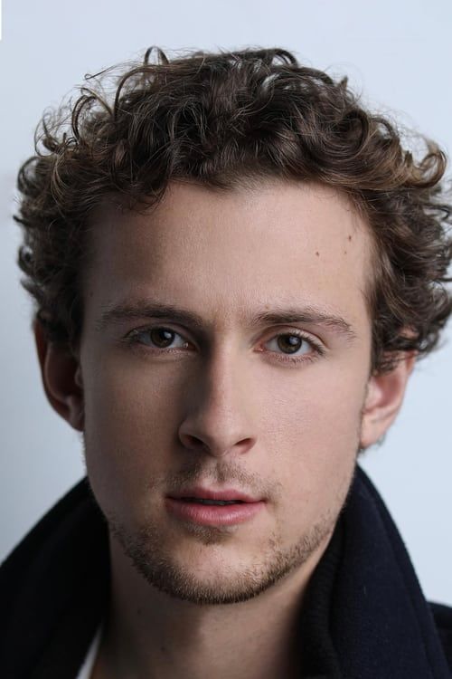 Liam Leone : Su biografía - SensaCine.com.mx