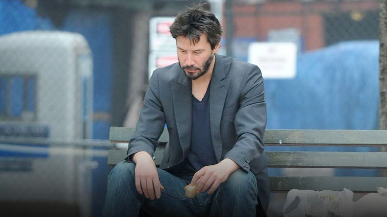 Keanu Reeves Triste Comendo Sanduiche