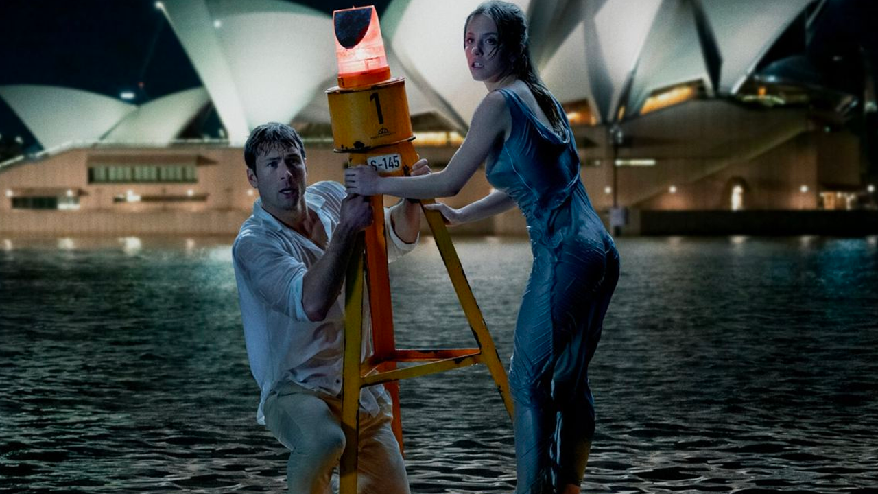'Con todos menos contigo': Sydney Sweeney y Glen Powell casi mueren grabando esta escena ...