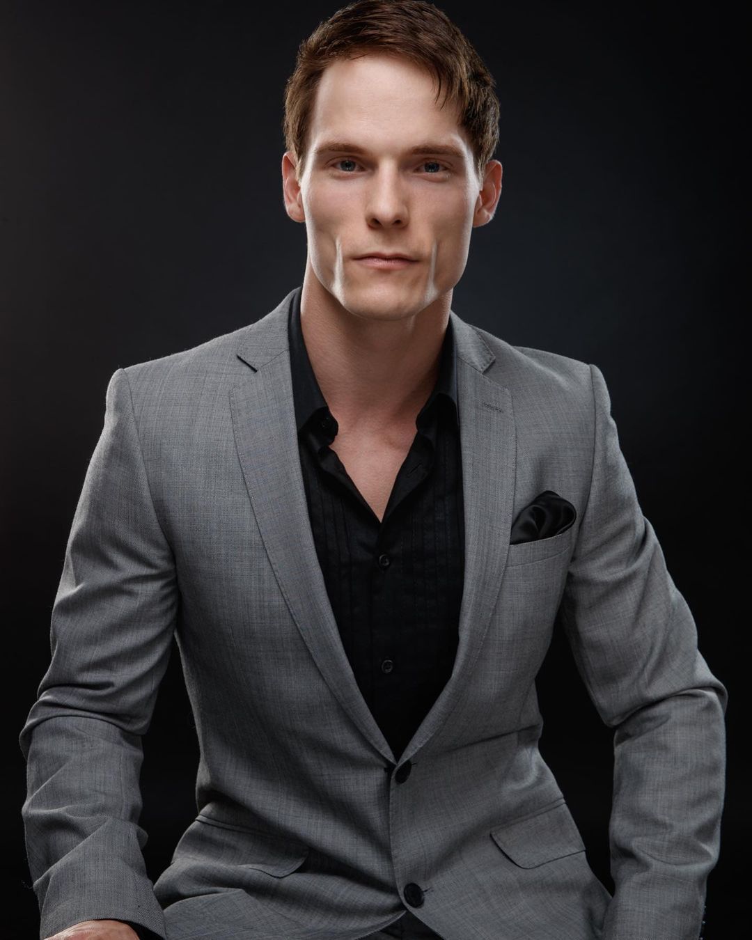 Dakota Daulby : Su biografía - SensaCine.com.mx