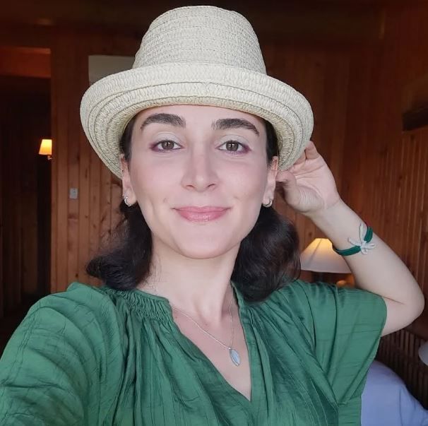 Mahsa Rostami : Su biografía - SensaCine.com.mx