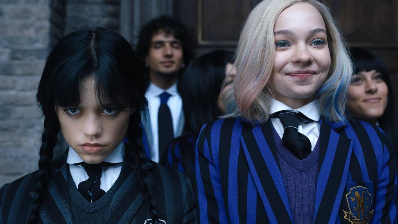 ¿Merlina y Enid son hermanas? La nueva película de Netflix establece ...