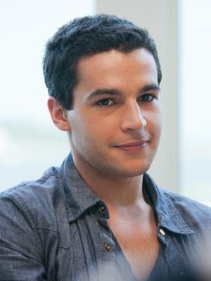 Christopher Abbott - SensaCine.com.mx