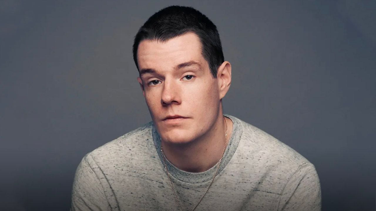 'Sex Education': Connor Swindells habla de su carrera como boxeador y ...