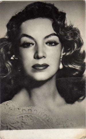 María Félix : Su biografía - SensaCine.com.mx