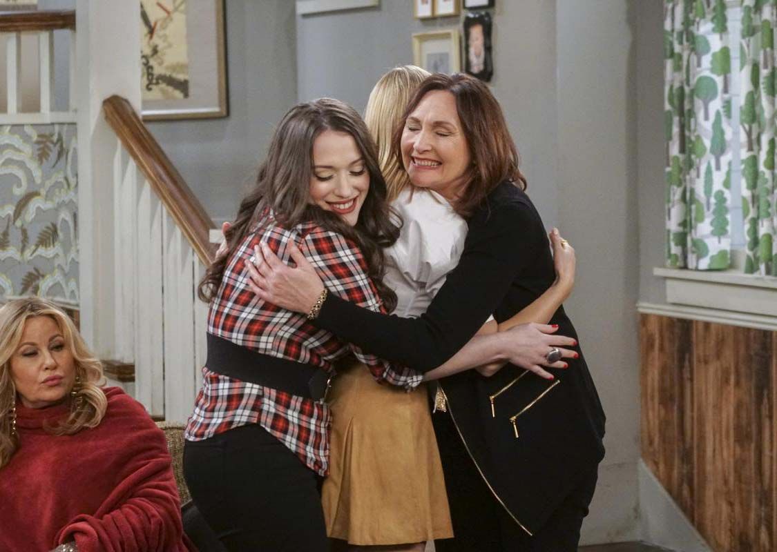 2 Broke Girls : 2 Broke Girls : Foto Nora Dunn, Kat Dennings - Foto 54 ...