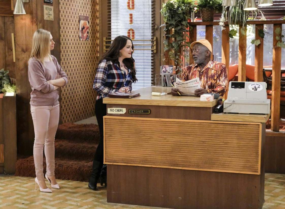 2 Broke Girls : 2 Broke Girls : Foto Kat Dennings - Foto 49 sobre 519 - SensaCine.com.mx