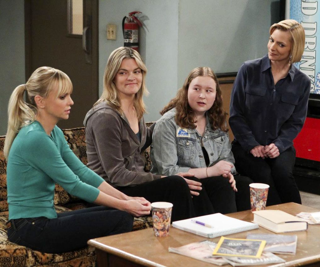 Mom : Mom : Foto Anna Faris, Jaime Pressly - Foto 207 sobre 461 ...