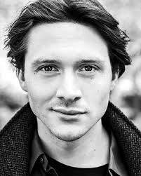 David Oakes : Su biografía - SensaCine.com.mx