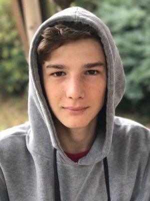 Angelo Mutti Spinetta : Su biografía - SensaCine.com.mx