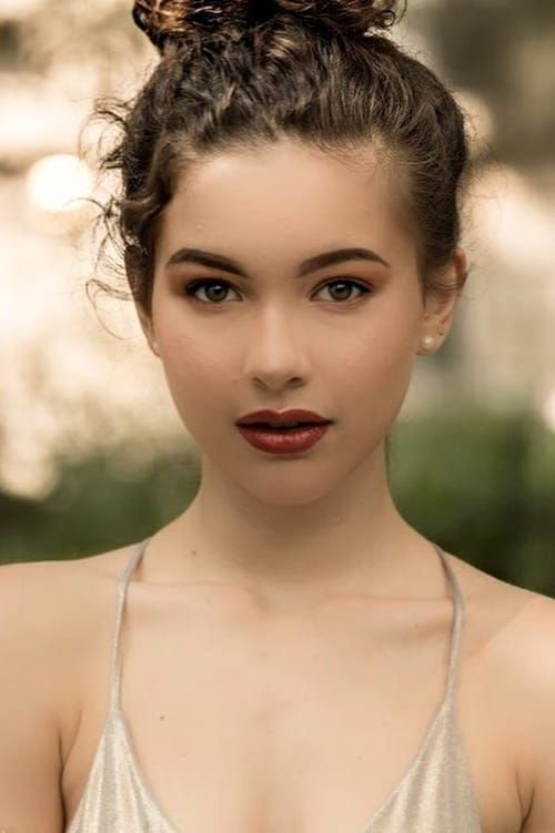 Carla Adell : Su biografía - SensaCine.com.mx