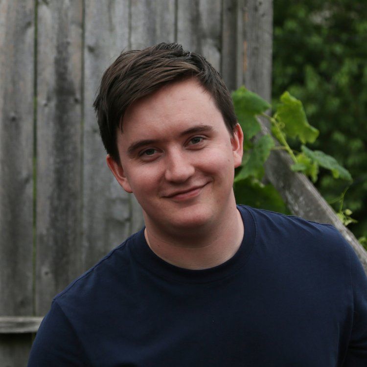 Grayson Moore - SensaCine.com.mx