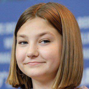 Anna Pniowsky : Su biografía - SensaCine.com.mx