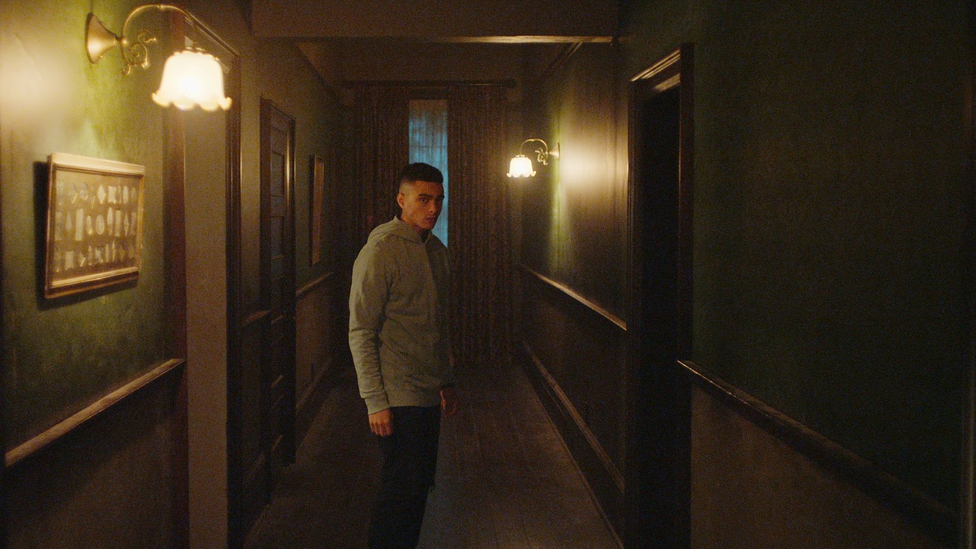 Cartel October Faction temporada 1 - Cartel 7 sobre 15 - SensaCine.com.mx