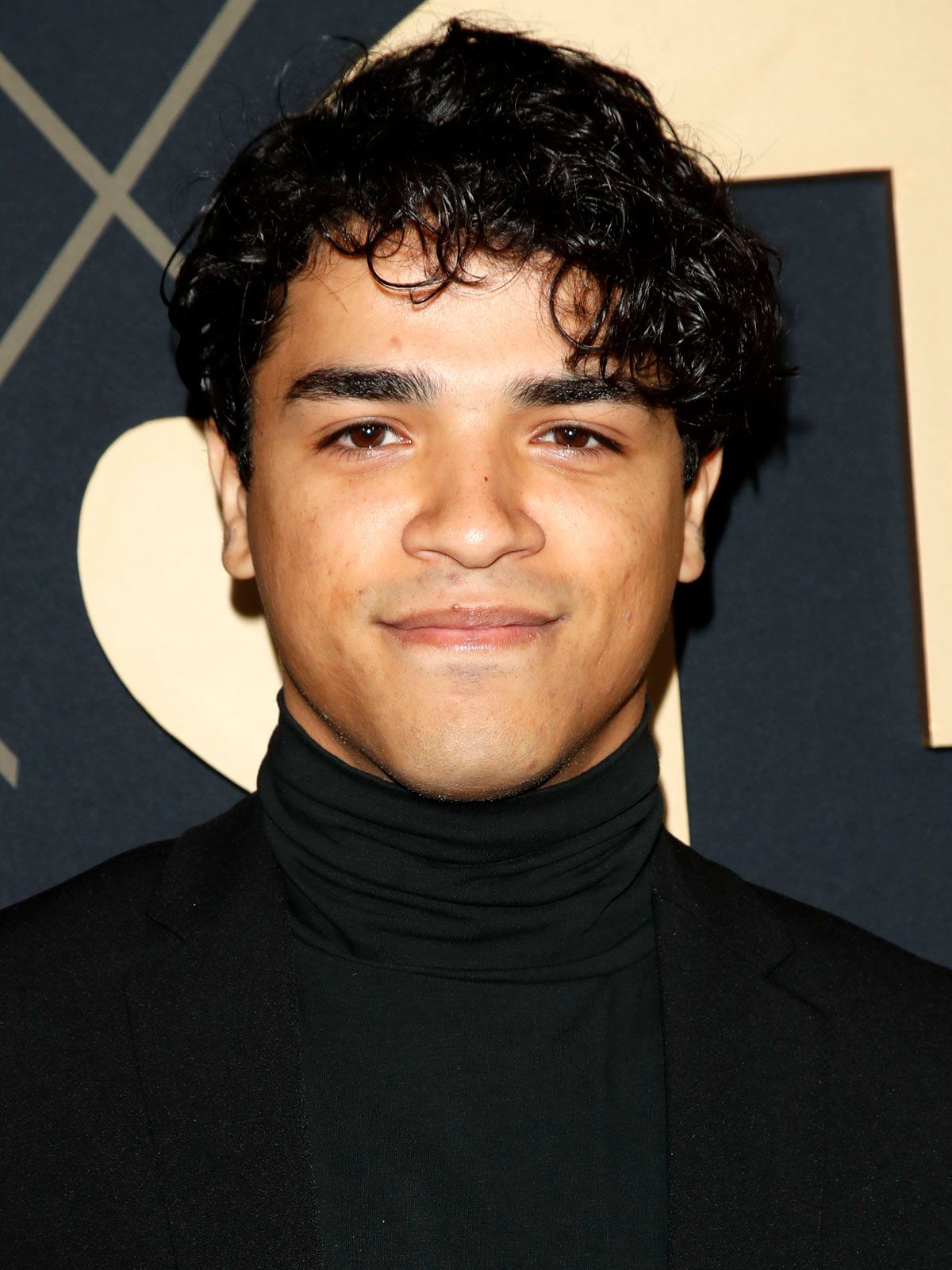 Johnathan Nieves : Su biografía - SensaCine.com.mx