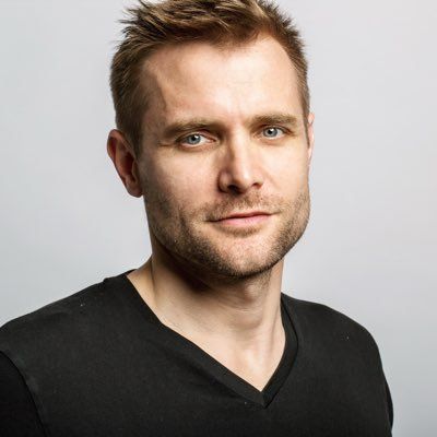 Neil Hopkins - SensaCine.com.mx