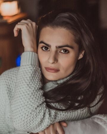 Nava Mau : Su biografía - SensaCine.com.mx