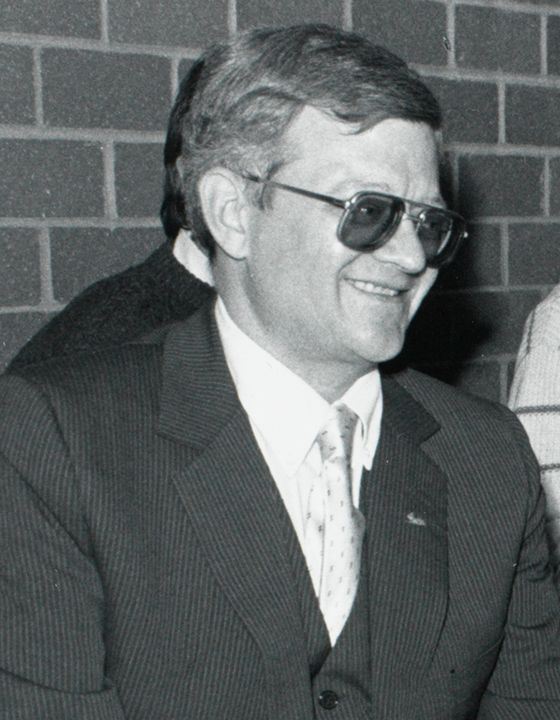 Tom Clancy : Su biografía - SensaCine.com.mx