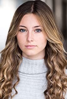 Amelia Crouch : Su biografía - SensaCine.com.mx