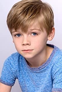 Sawyer Jones : Su biografía - SensaCine.com.mx