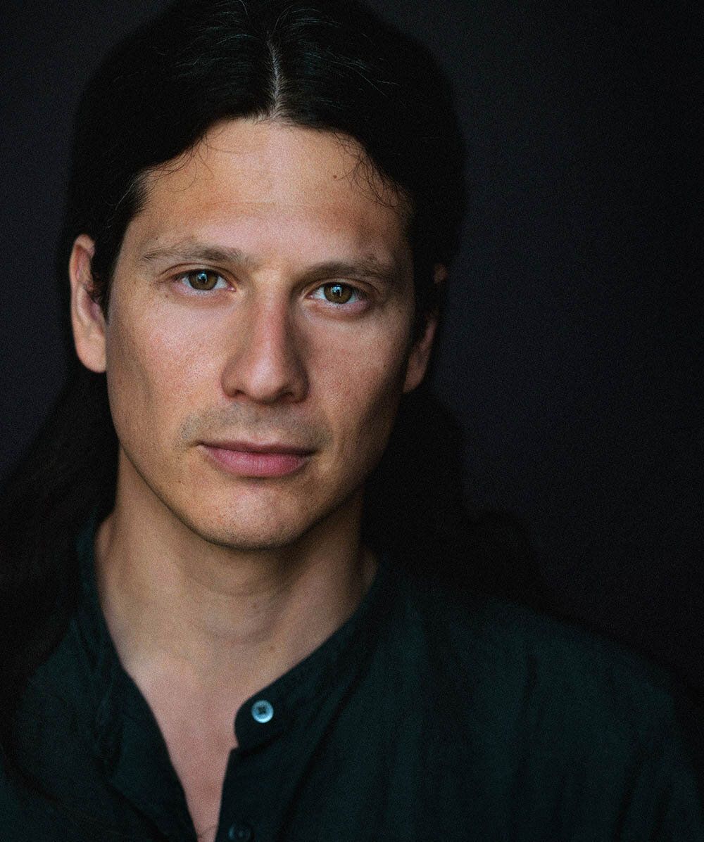 David Blue Garcia : Su biografía - SensaCine.com.mx