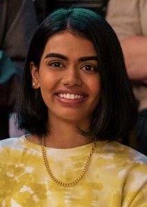 Megan Suri : Su biografía - SensaCine.com.mx