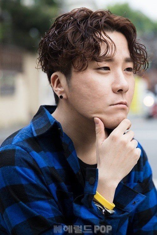 Sung-hyun Byun : Su biografía - SensaCine.com.mx