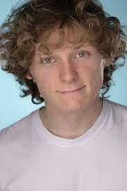Andrew Riley Stephens : Su biografía - SensaCine.com.mx