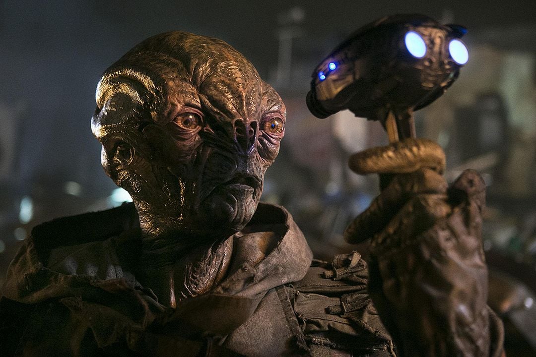 Falling Skies : Falling Skies : Foto Doug Jones - Foto 20 sobre 307 ...