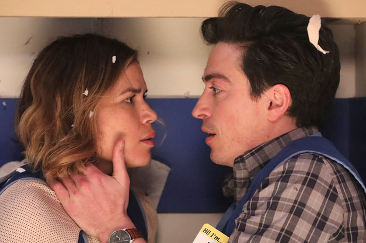 'Superstore' - Tráiler Oficial - Temporada 3 - Vídeo Superstore ...