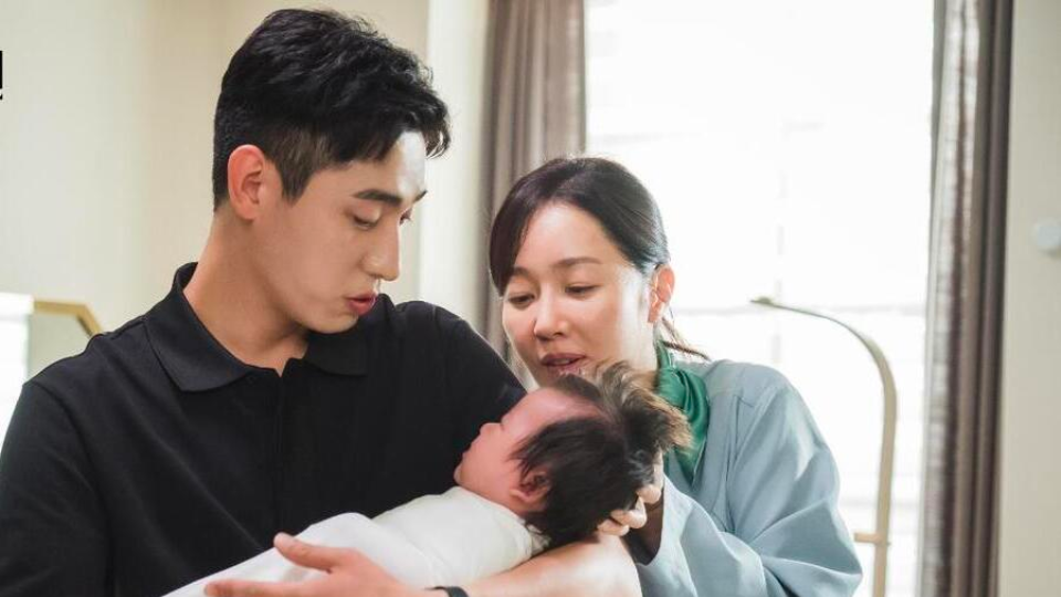 'Centro de atención de partos' - Tráiler oficial en coreano subtitulado ...